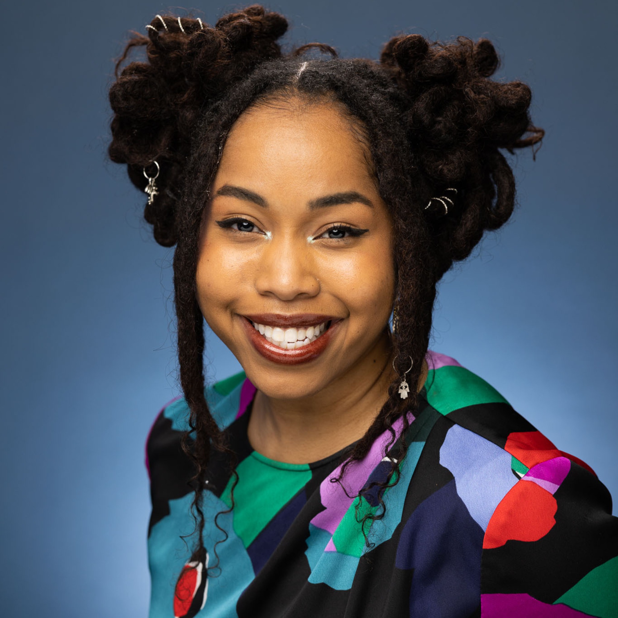 Use the Brag Book Method to Earn 'Big Bags' - Promotions Interviews ...